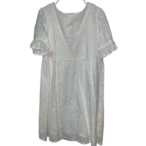 Dresses | White Lace Embroidered Dress Solution | Poshmark